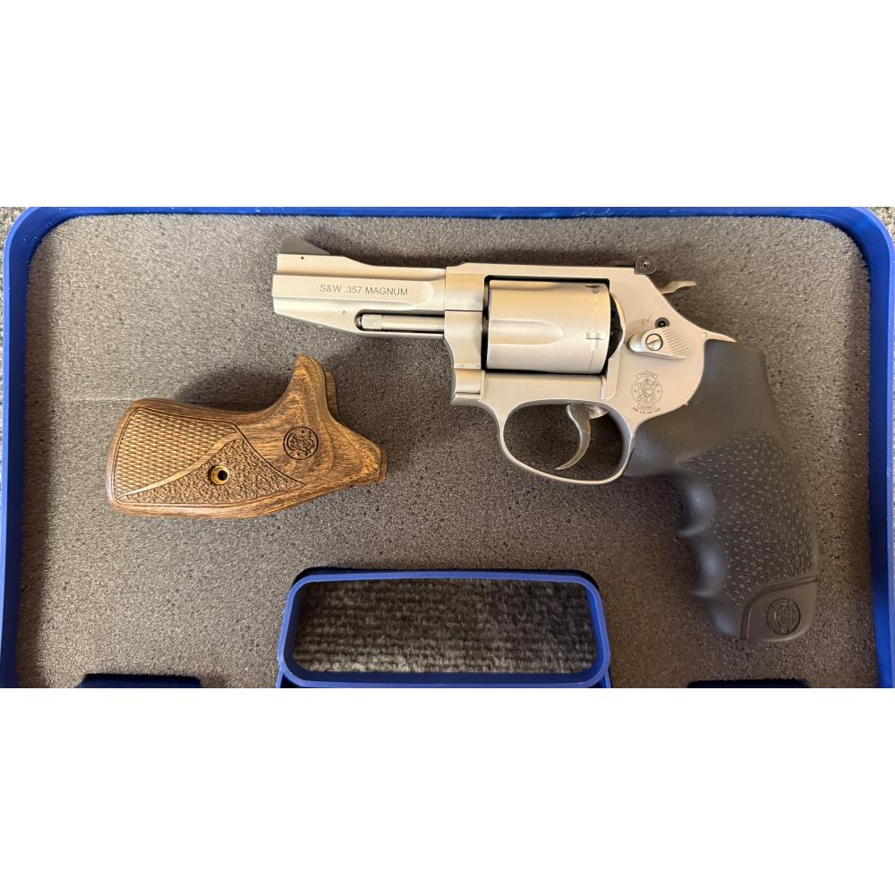 PRE-OWNED SMITH AND WESSON M60 -15 PRO SERIES 3" 5RD 357MAG