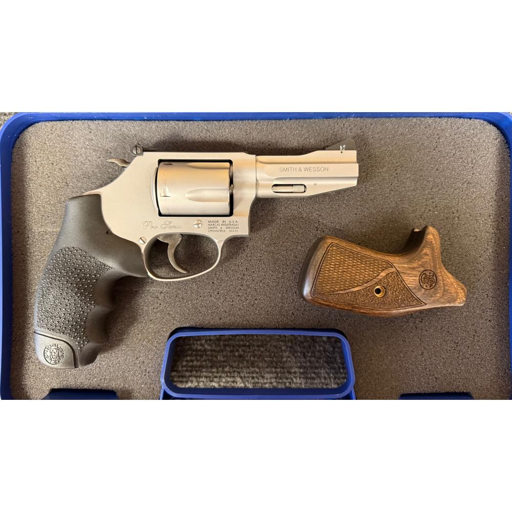 PRE-OWNED SMITH AND WESSON M60 -15 PRO SERIES 3" 5RD 357MAG